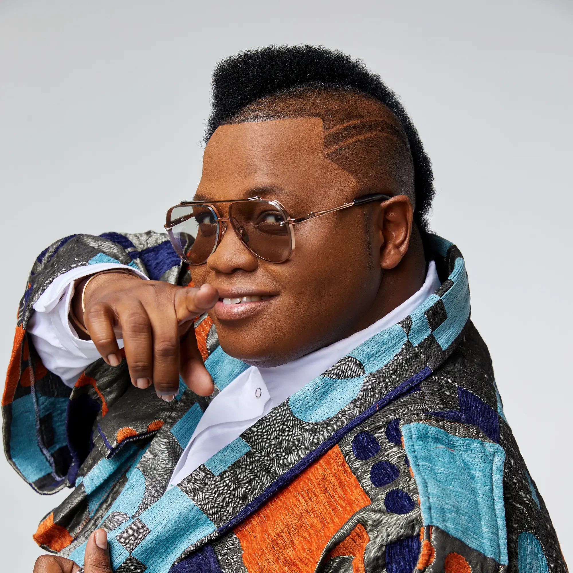 Dlala Mshunqisi (crosses into Gqom but has Kwaito roots) Biography ...
